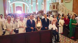 Este fue el ‘outfit’ de la Gobernadora de Valle en su posesión; lo creó un diseñador caleño